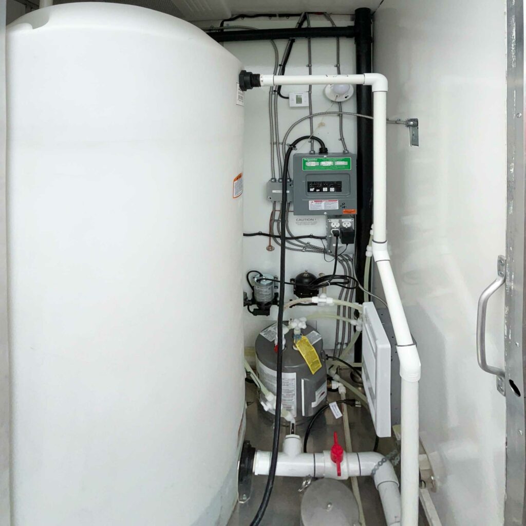 Sanitary trailer Multisan 2 - Sanivac